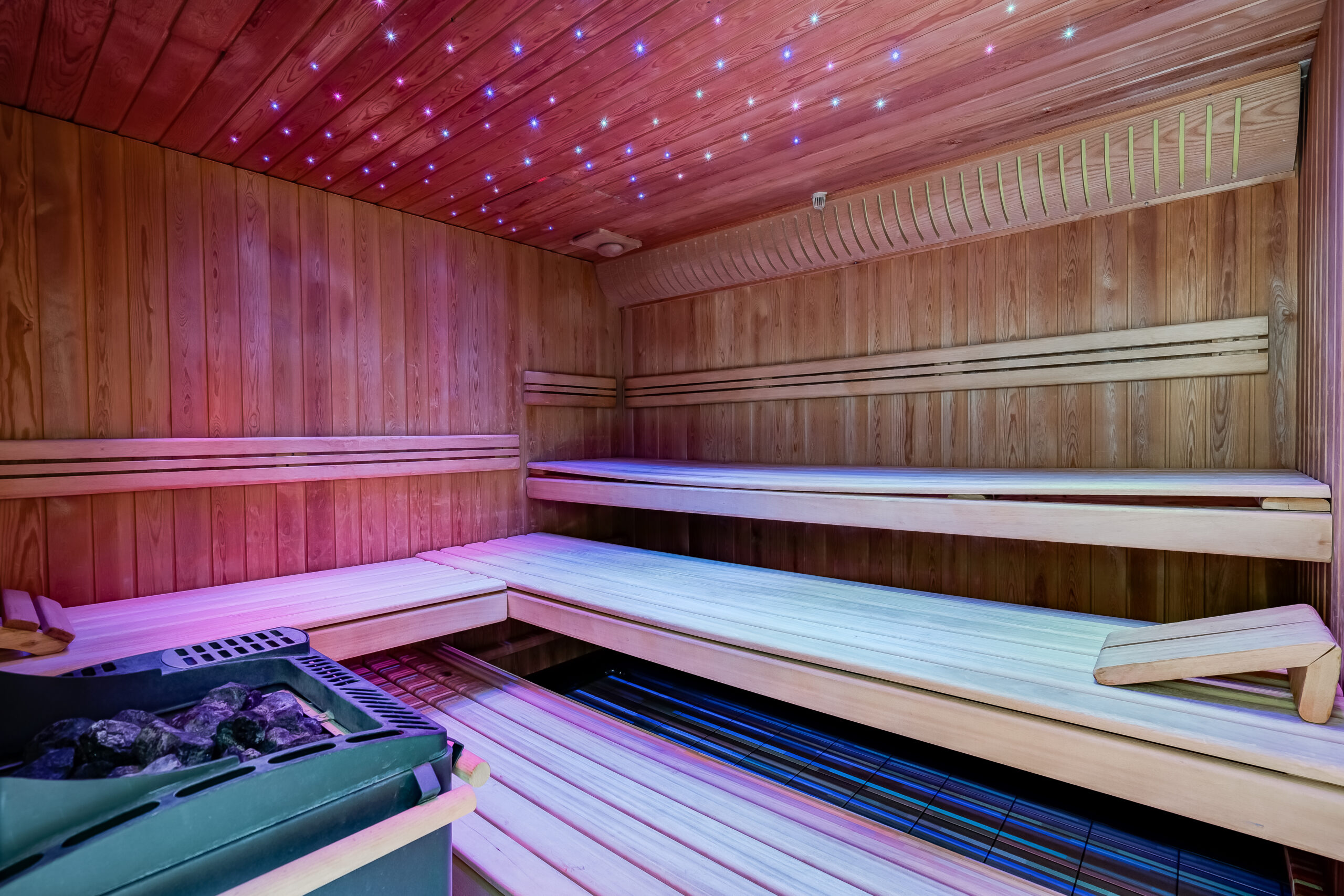 Wellness & Spa - Schwimmbad - Saunen - Dampfbad - Massagen - BEAUSITE ...